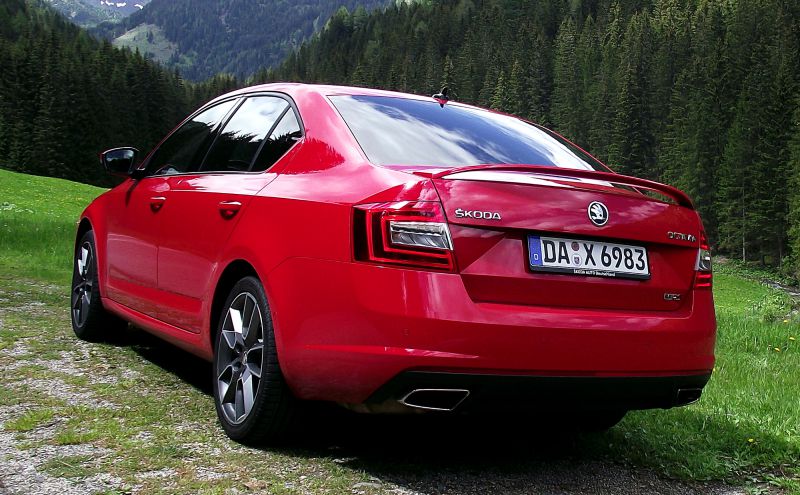 Skoda Octavia III RS 2.0 TSI (230 Hp) DSG